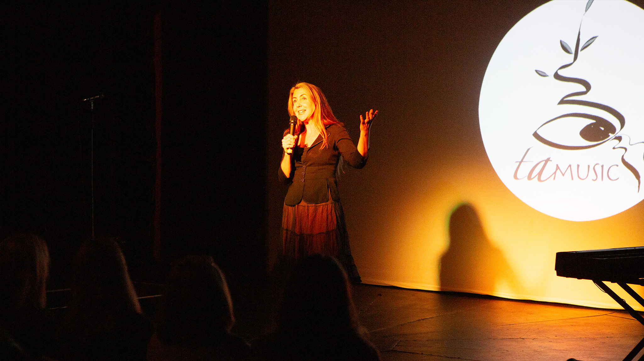 Super Connected Live: Directing a Multifaceted Experience - Super Connected